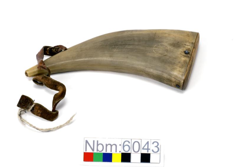 Kringla - kruthorn, ruktatjoarvve (saL)