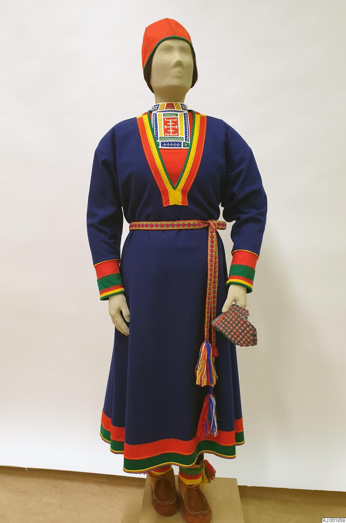 Kringla - kolt, kvinnokolt, gáppte (saP), gábdde (saL), samiska dräkter ...